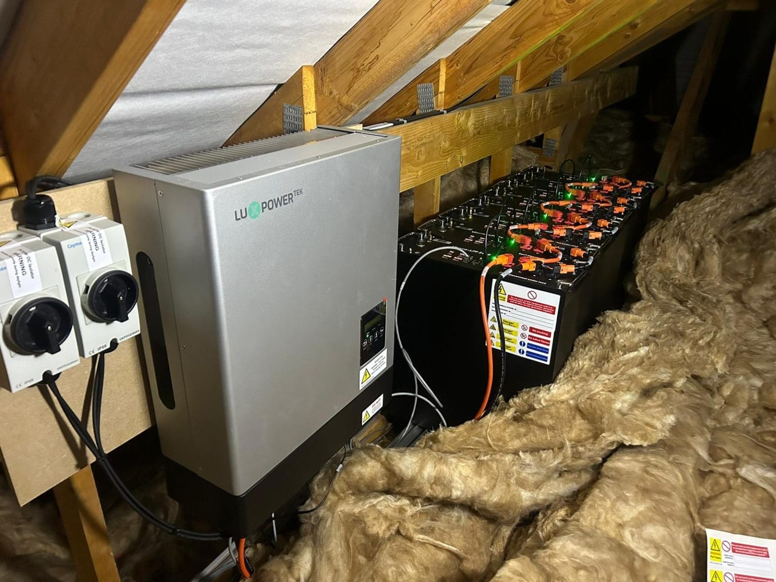 Solar Panels with Battery Storage - Brookfield Renewable Energies Ltd